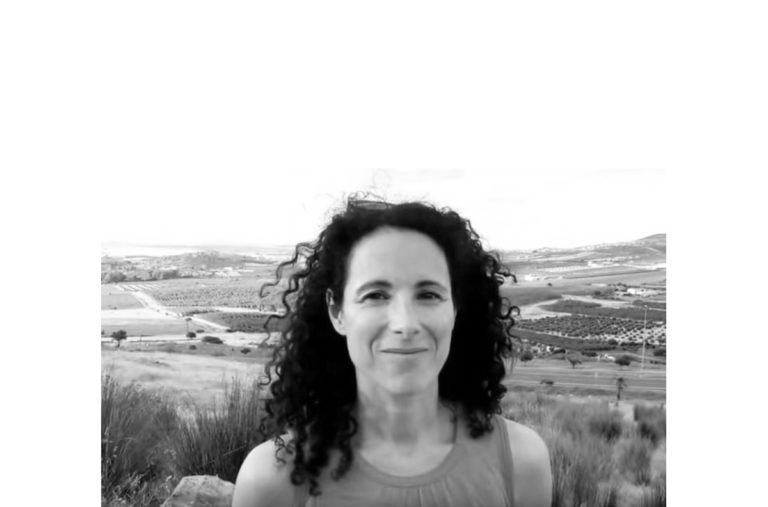 Verónica Corral: La poesía vibra con el lenguaje sublime que la recrea ...